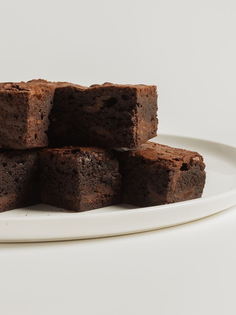 Classic Fudge Brownie (Slice) – Huckleberry